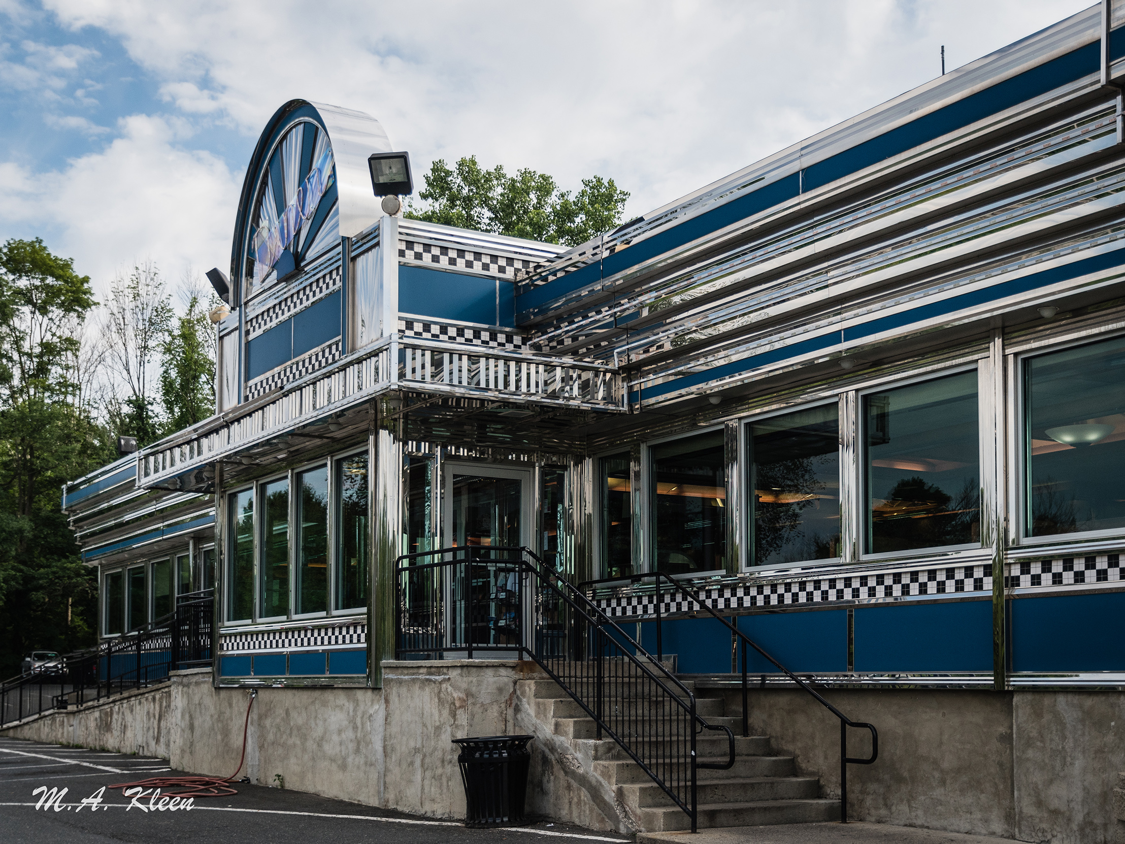 Blue Colony Diner in Newtown, Connecticut – M.A. Kleen