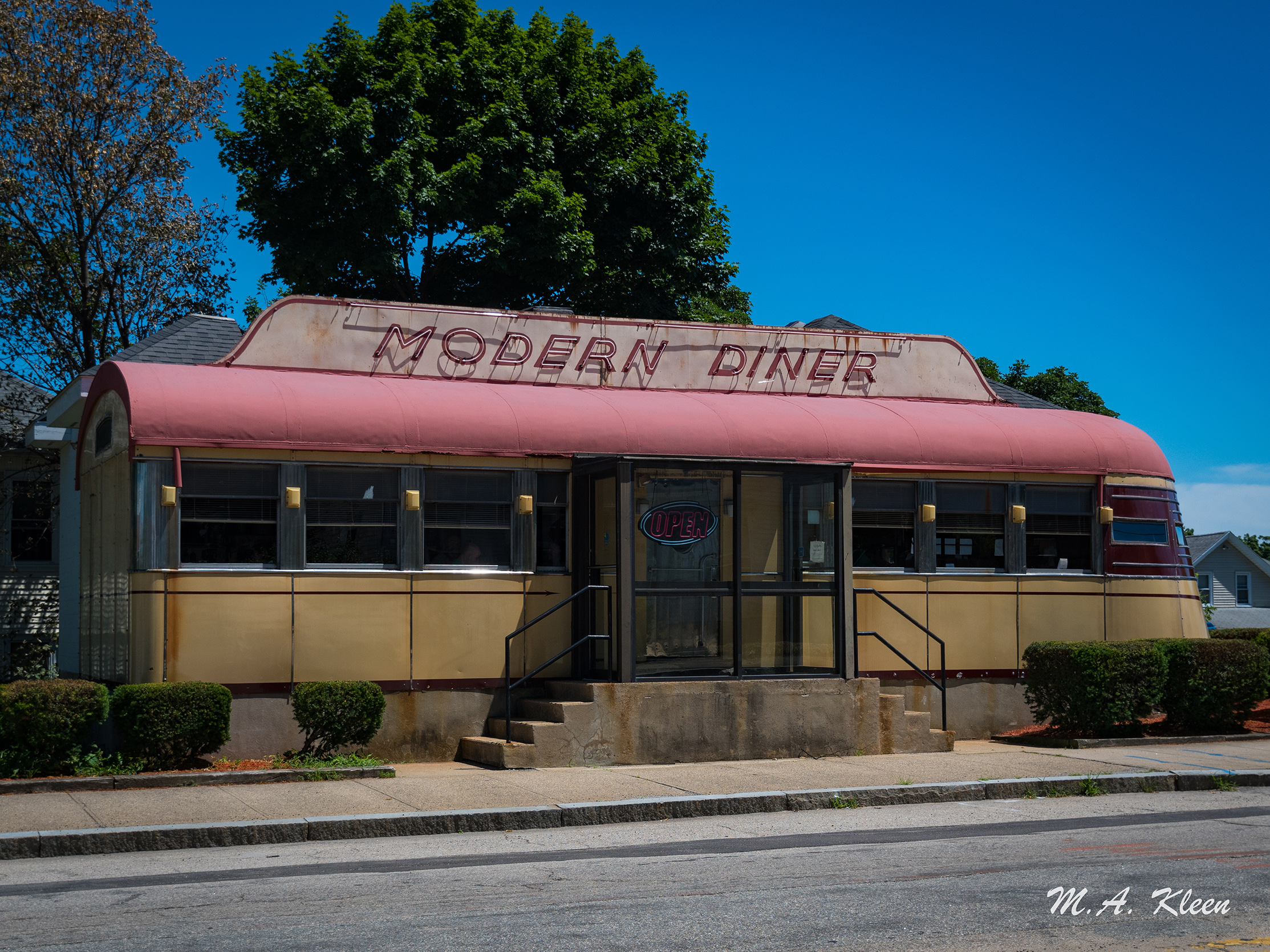 Diners Through the Decades: 1940s – M.A. Kleen