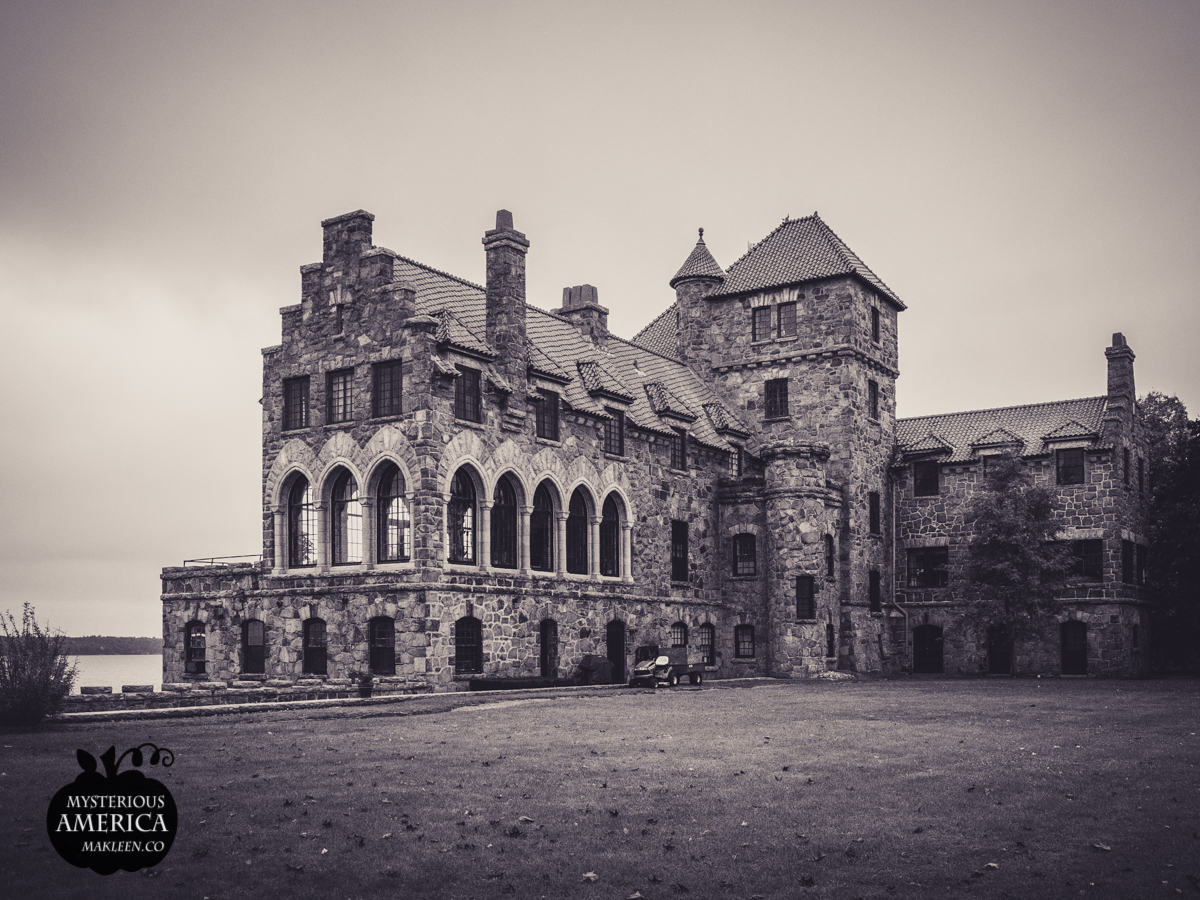 Secret Passages Invite Mystery at Dark Island’s Singer Castle – M.A. Kleen