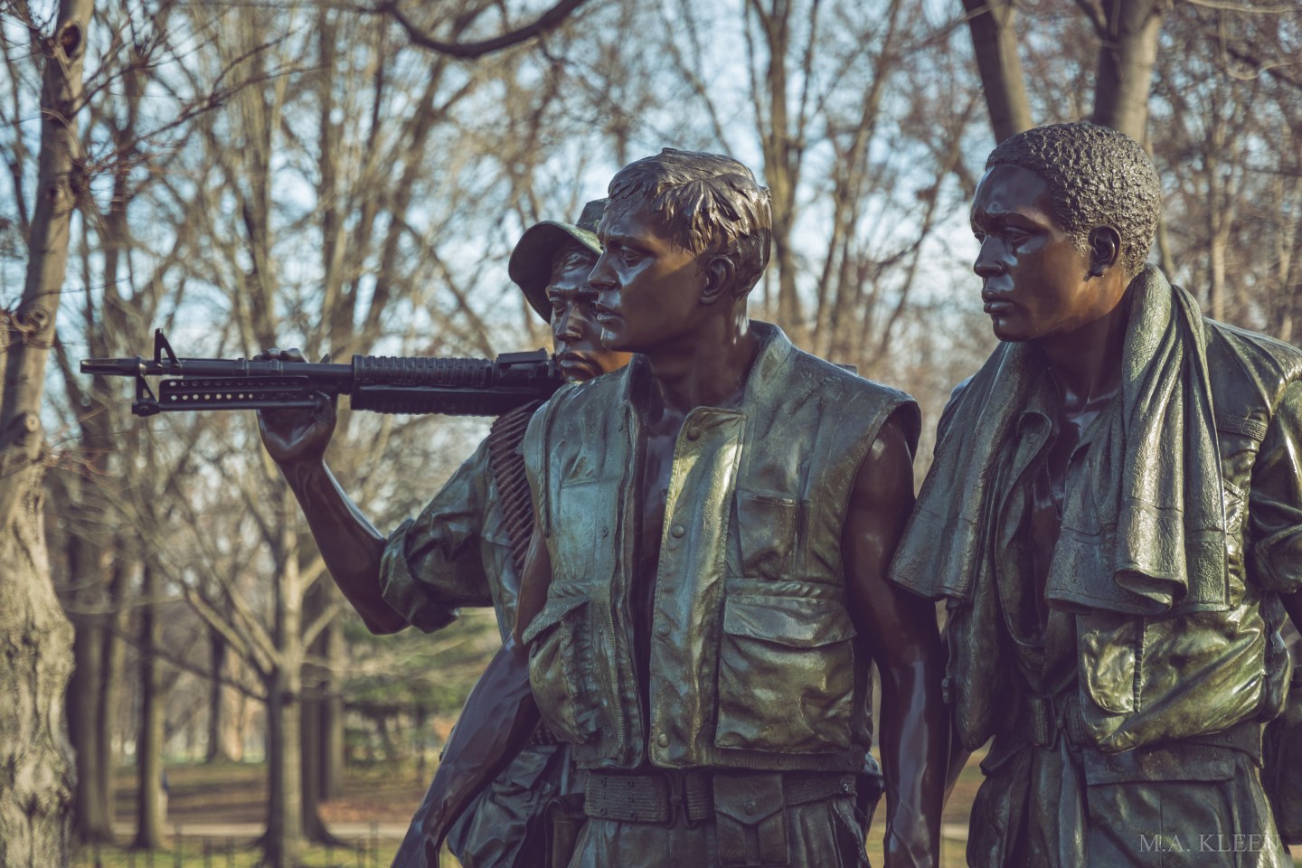 Faces of Remembrance: The Three Servicemen at the Vietnam Veterans ...